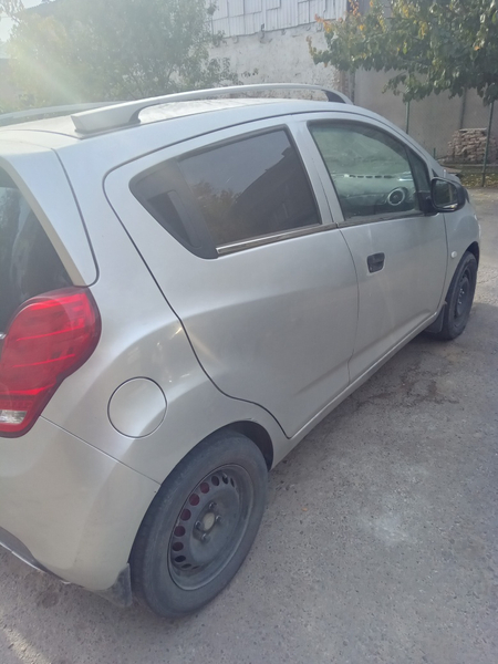 Chevrolet SPARK 2012