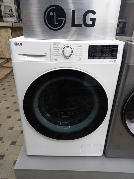Стиральная машина LG F2J6HSFW 7 кг