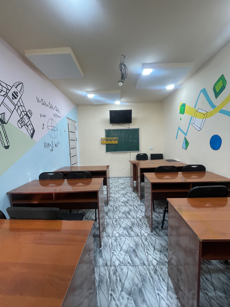 4 х комнатная квартира , Коммерция