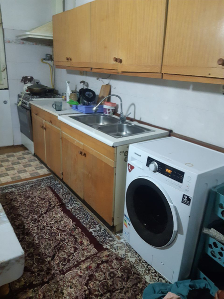 Uy sotiladi tez narxini kelishamiz