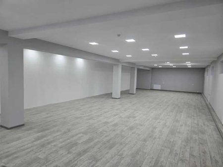 Сдается офисное помещение  170 м²на Алмазарском районе 1 линия (J1898)