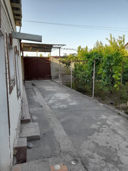 Fargona shaxar tekstilda uy sotiladi