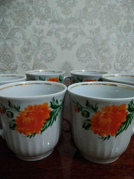 Бокалы и ляган фарфоровые новые