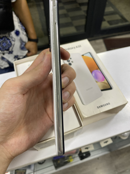 Срочно! Samsung Galaxy A32, White, Veitnam