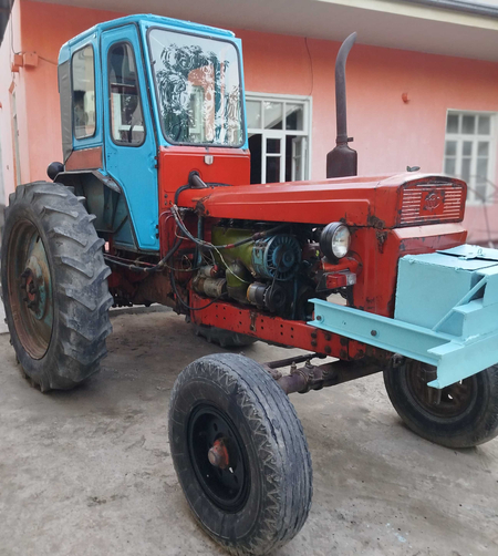 Traktor T28 pirsepi bilan