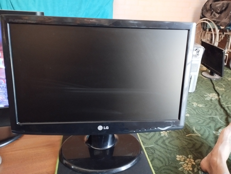 Monitor LG19  Led 20M35  Мониторы