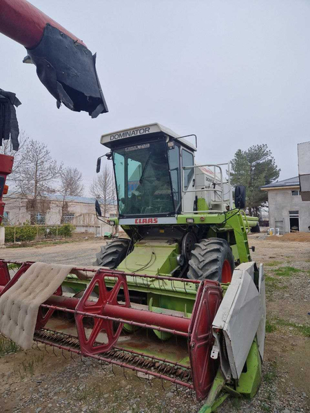 Комбайин CLAAS Dominator 130