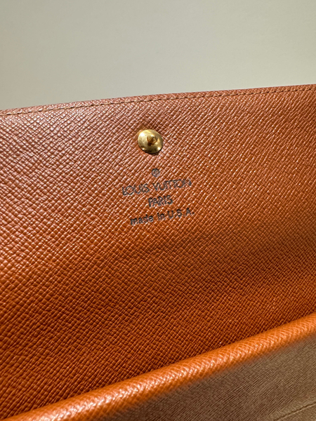 Кошелек Louis Vuitton