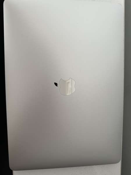 Macbook pro 2017/i7/16/256
