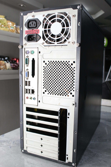 компьютерный кейс Foxconn G31 DDR2 Windows 7