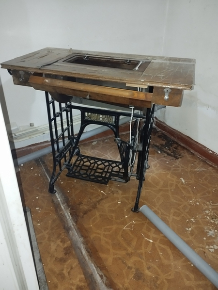 tikuv moshina ustol sotiladi holat yaxwi