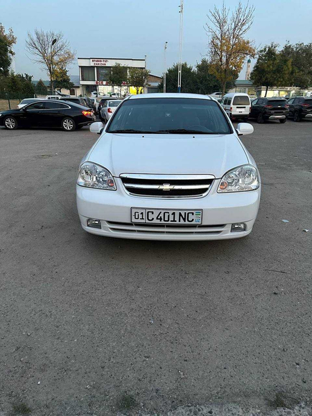 Lacetti 2010 1.8 ideal