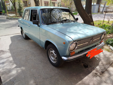 Vaz 2111 sotiladi