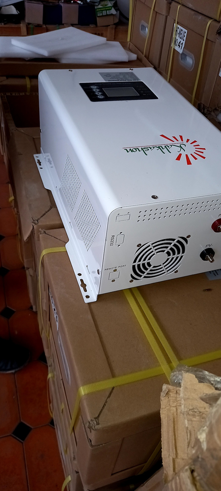Ups invertor 24v - 220v  3000vatt gibrid oф grid