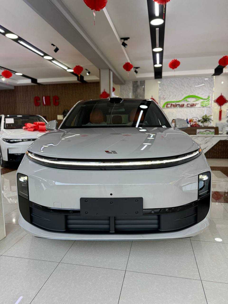 Lixiang L 6 Max hybrid nalichida sotuvda