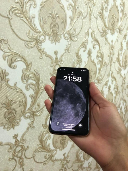 Iphone yomks74  pamyati 64