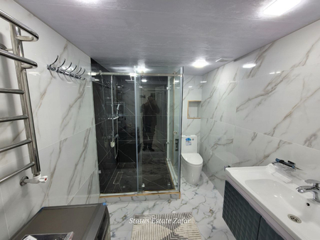 Продается 3 ком. Квартира площадью 87 кв.м. Ор. Азиз базар