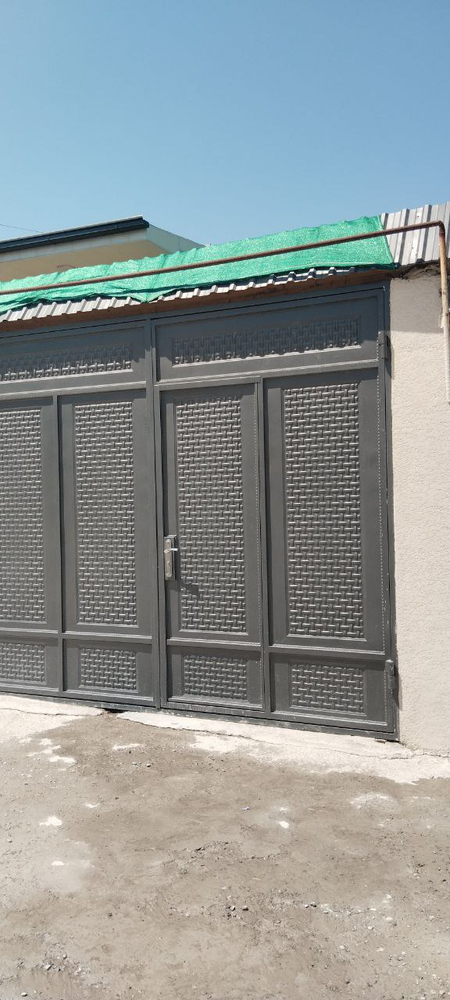 Yangi Tashmida yevro hovli sotiladi