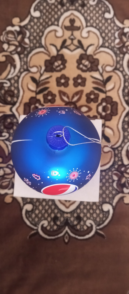 Продаётся ёлочная игрушка.