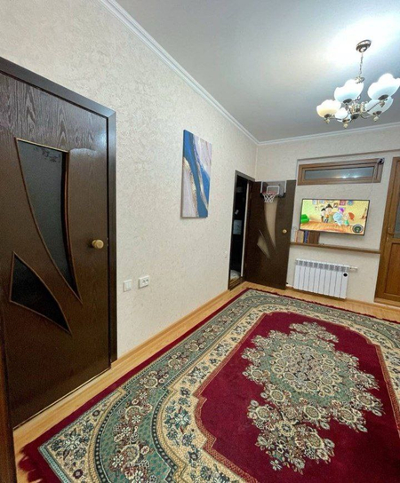 На 7 квартале Чиланзарского района продается квартира. 2/4/4