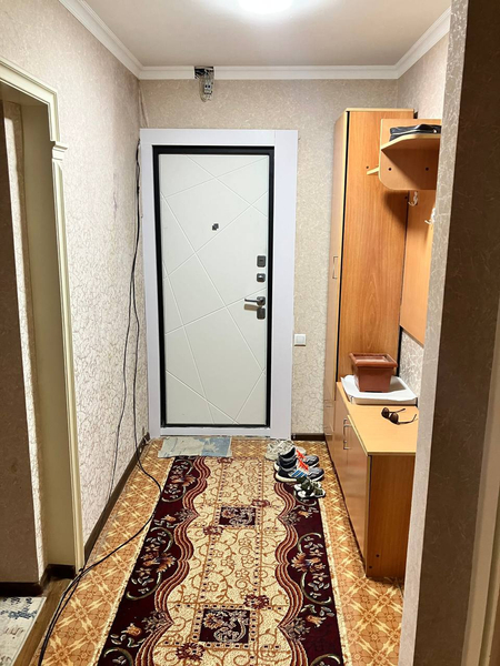 Farĝona shahri kallinskiy massivda 3 xonalik kvartira ijaraga beriladi