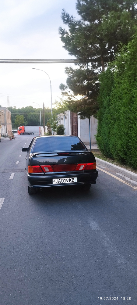 Lada 2115 srochna sotiladi