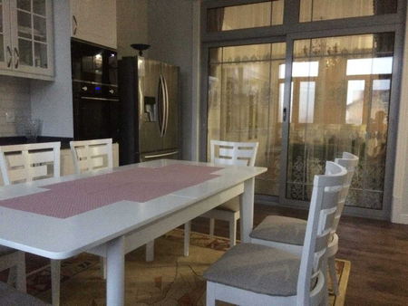 Сдается 4 ком. квартира 156м2. ЕВРО ремонт. (ор-р Green apple)