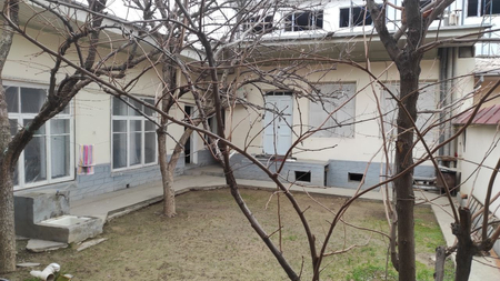 Прадается Кора Камиш 1/2 Ховли 5,5 Сотих фасад 24 метр