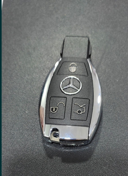 Чехол на ключ от Mercedes рыбка