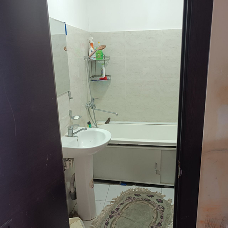 2 xonali uy sotiladi 1 etaj mebelari bilan 57 m2 podvoliyam bor