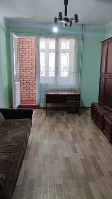 Аренда Кадышева 2 х ком 1 этаж