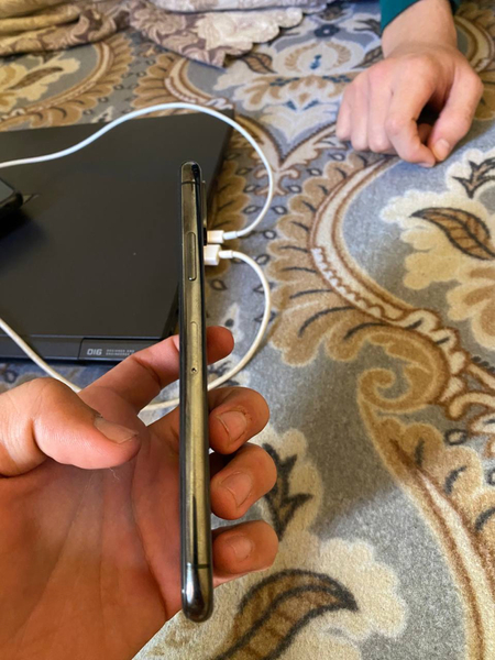 Iphone X  idial holatda