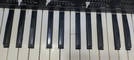 Синтезатор vemona e-piano