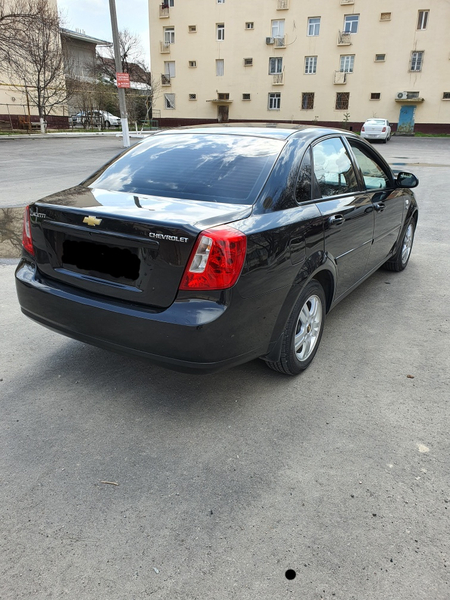 Lasetti 1.8 2012 yurgani xalol 152000 narxi 10500