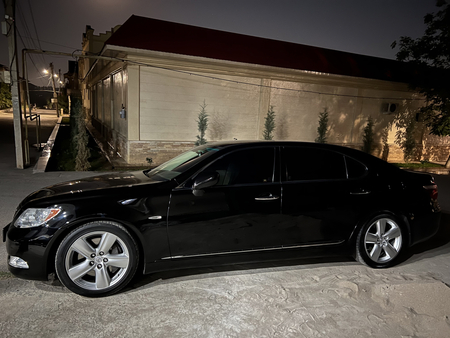 lexus ottoman ls460 long