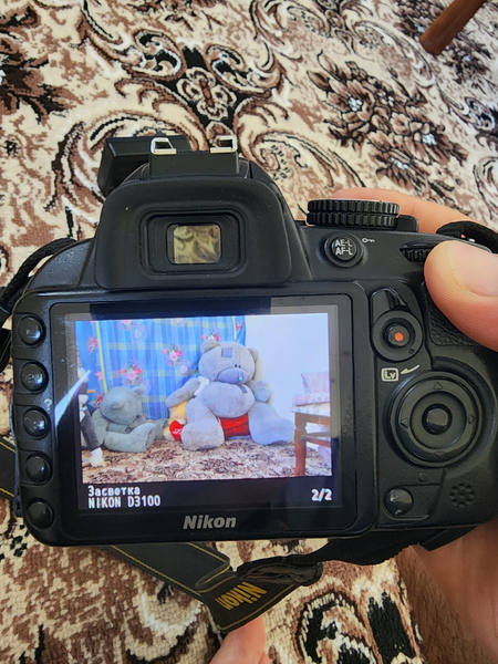 NIKON D3100 fotoaparat sotiladi