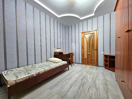 Продам квартиру ор. Эко Базар Феруза массив