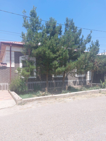 Kogon tuman taraqqiyot mfy issiq non oldida ugulavoy uy 6 sotiq 4 xona