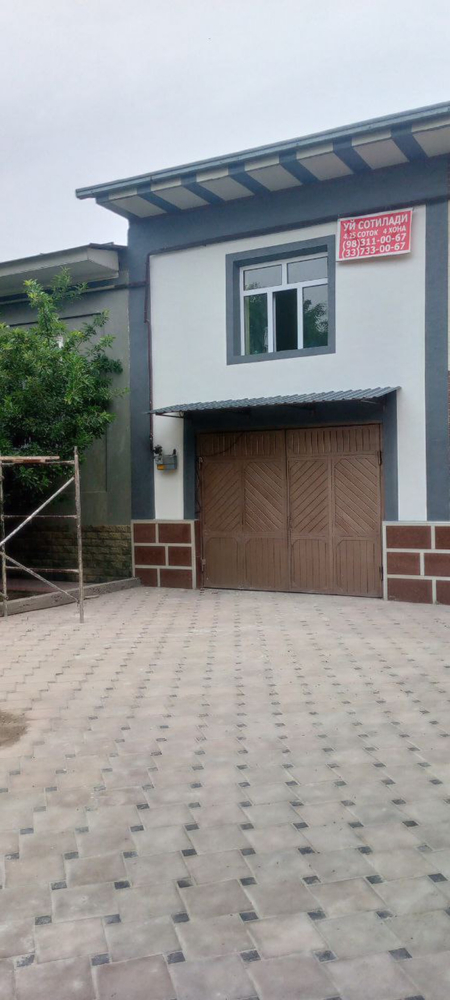 Qumarik 4.25 sotox 4ta xona gaz svet bot srochna sotiladi