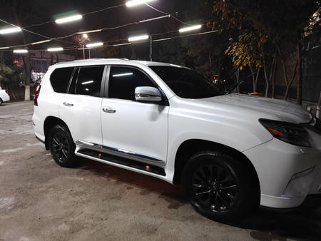 Lexus GX460 srochna sotiladi