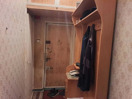 Чиланзар 5 2/4/4 срочно продается квартира