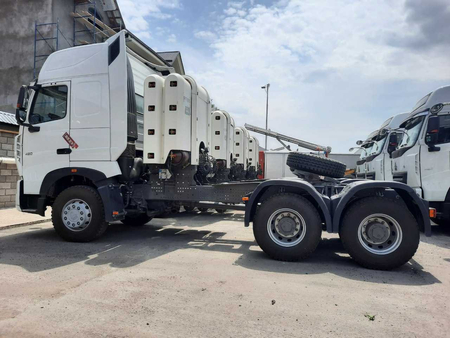 Howo-A7 6x4 CNG эгарли тягач Таййор
