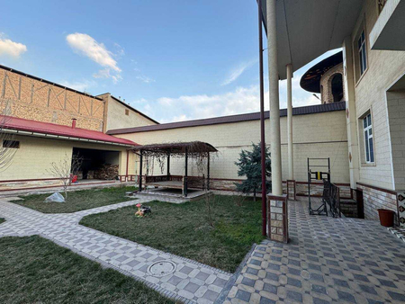 Ховли сотилади. Пулга мухтож булганлигимиз учун сотяпмиз. 8сотуг