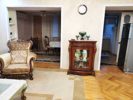 Продается 4 комнатная квартира ул.Лабзак 115 м.кв