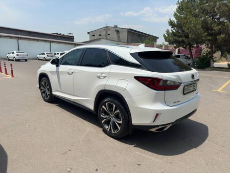 Lexus RX 350 full kraska toza bir qol moshina