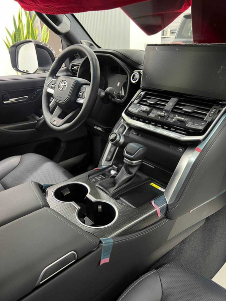 Toyota Land Cruiser 300 GR SPORT 3.5L 2023