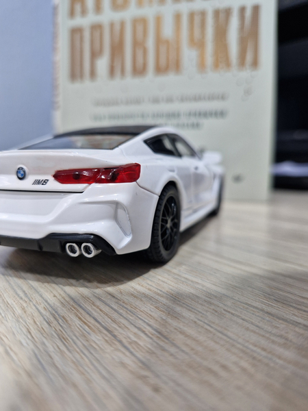 Оригинальная модель BMW M8