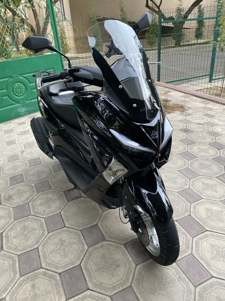 Skuter N Max 150cc ideal