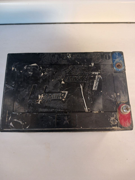 Akkumulyator 12amper skuterniki