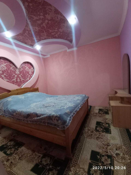 Продается Дача на Ташморе 8 соток, 2 комнаты, 2 кухни, бассейн